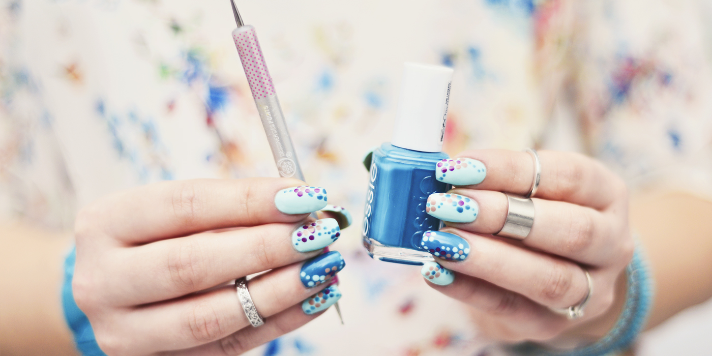 How to: Flower Dots Nail Art • ADARAS Blogazine