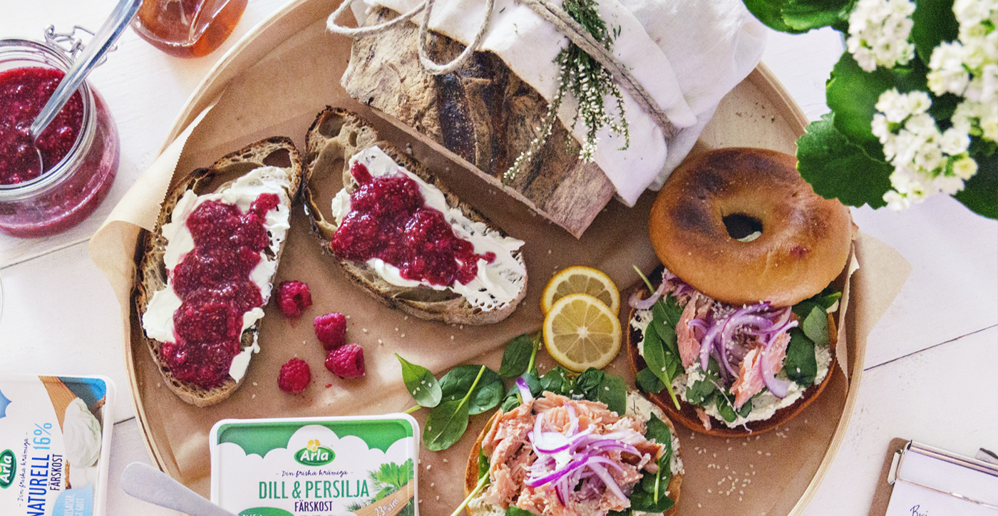 Brinner (breakfast for dinner) för två med Arla Färskost